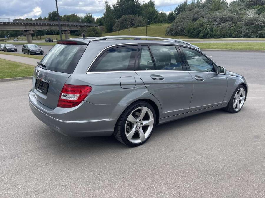 Grey Mercedes-Benz c-220 2013 in Kaunas, with an engine capacity of 2.14 L and mileage of 278 thousand km for 5950 €, photo 11 on AUTOMOTO.COM.LV