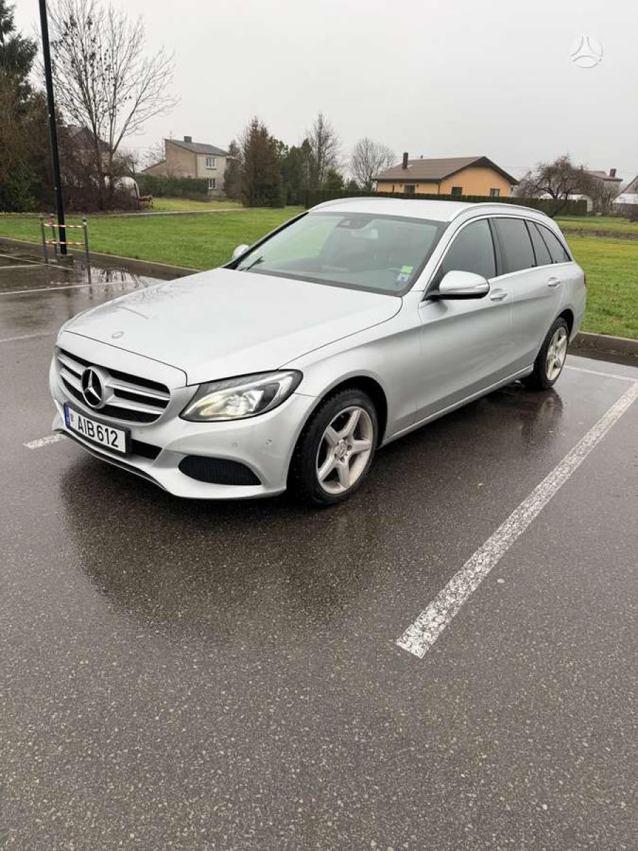 Pelēks Mercedes-Benz c-220 2014 Klaipėda, ar dzinēja tilpumu 2.10 L un nobraukumu 31 tūkst. km par 10000 €, foto 4 vietnē AUTOMOTO.COM.LV
