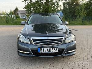 Pelēks Mercedes-Benz c-220 2014 Rīga, ar dzinēja tilpumu 2.00 L un nobraukumu 0 tūkst. km par 5850 €, foto 13 vietnē AUTOMOTO.COM.LV