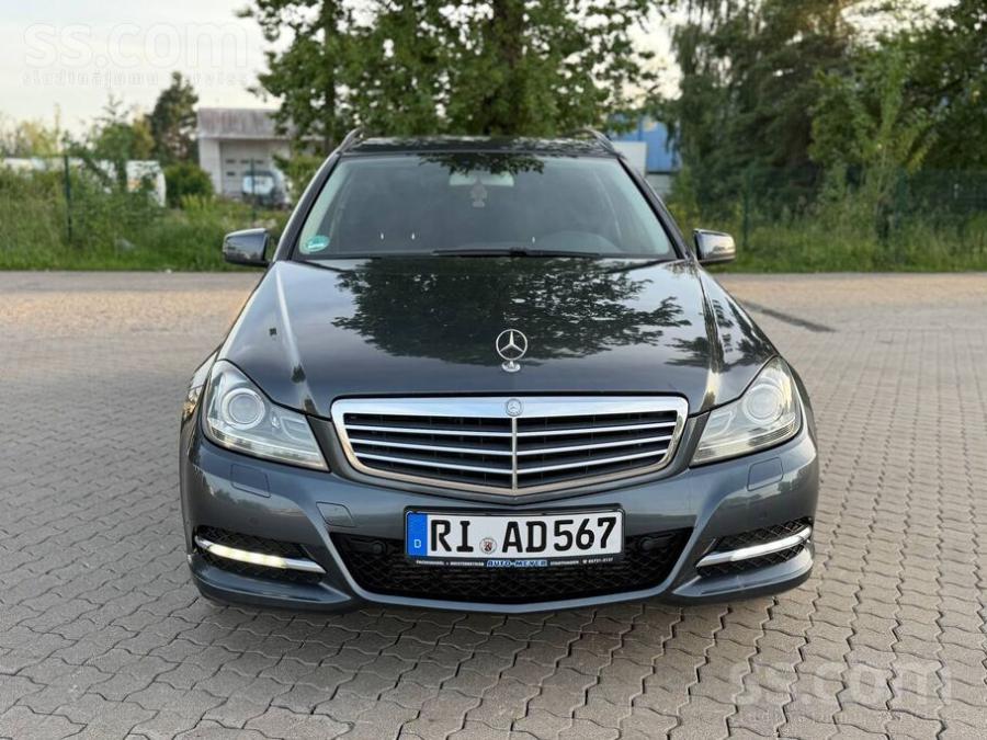 Pelēks Mercedes-Benz c-220 2014 Rīga, ar dzinēja tilpumu 2.00 L un nobraukumu 0 tūkst. km par 5850 €, foto 13 vietnē AUTOMOTO.COM.LV