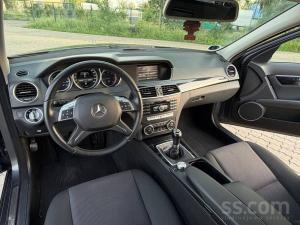 Pelēks Mercedes-Benz c-220 2014 Rīga, ar dzinēja tilpumu 2.00 L un nobraukumu 0 tūkst. km par 5850 €, foto 18 vietnē AUTOMOTO.COM.LV