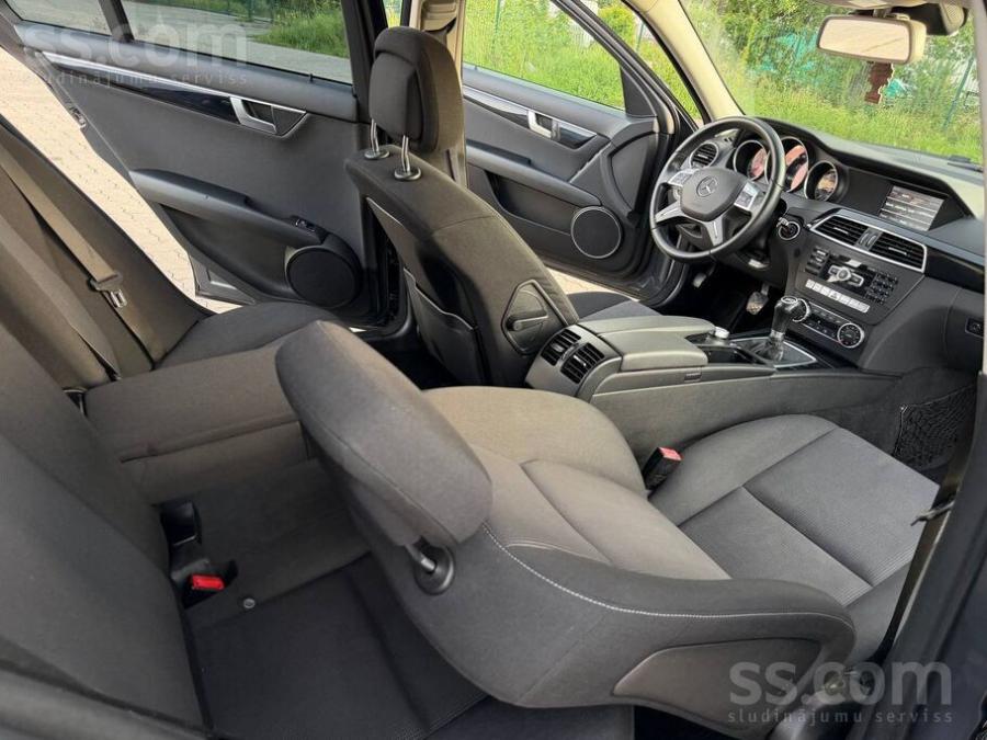 Pelēks Mercedes-Benz c-220 2014 Rīga, ar dzinēja tilpumu 2.00 L un nobraukumu 0 tūkst. km par 5850 €, foto 27 vietnē AUTOMOTO.COM.LV