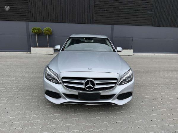 Grey Mercedes-Benz c-220 2014 in Siauliai, with an engine capacity of 2.14 L and mileage of 203 thousand km for 8200 €, photo 3 on AUTOMOTO.COM.LV