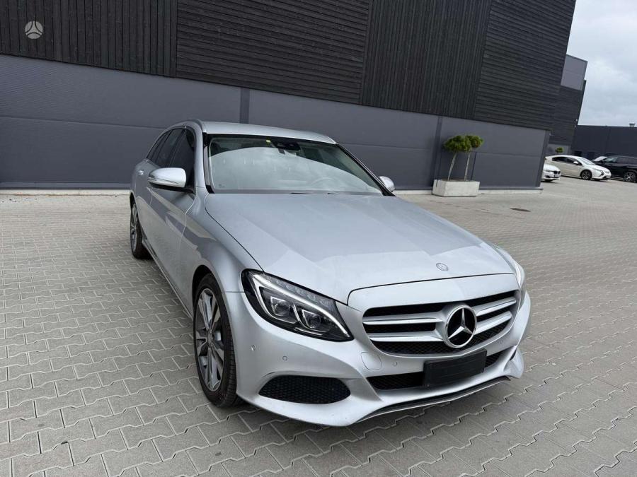 Pelēks Mercedes-Benz c-220 2014 Šauļi, ar dzinēja tilpumu 2.14 L un nobraukumu 203 tūkst. km par 8200 €, foto 4 vietnē AUTOMOTO.COM.LV