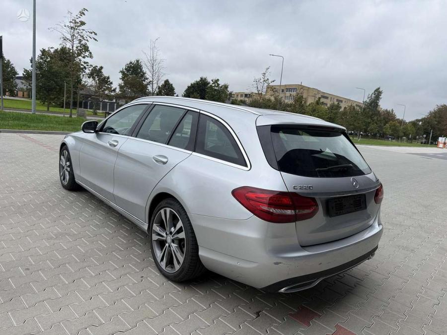 Pelēks Mercedes-Benz c-220 2014 Šauļi, ar dzinēja tilpumu 2.14 L un nobraukumu 203 tūkst. km par 8200 €, foto 7 vietnē AUTOMOTO.COM.LV