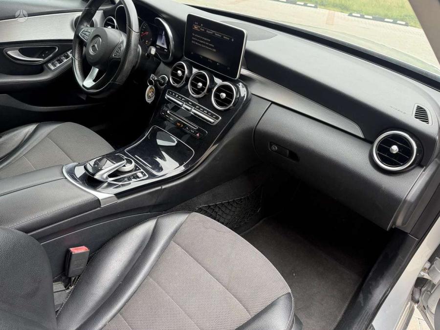 Pelēks Mercedes-Benz c-220 2014 Šauļi, ar dzinēja tilpumu 2.14 L un nobraukumu 203 tūkst. km par 8200 €, foto 9 vietnē AUTOMOTO.COM.LV