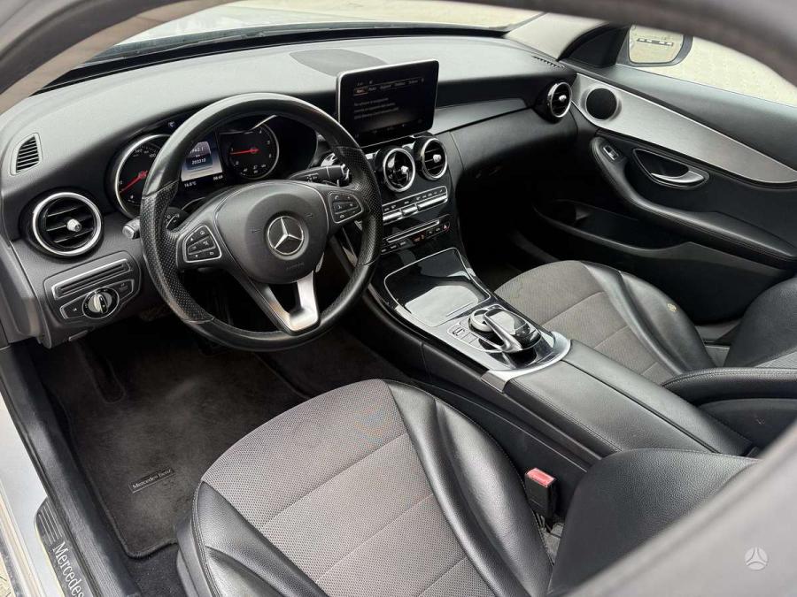 Pelēks Mercedes-Benz c-220 2014 Šauļi, ar dzinēja tilpumu 2.14 L un nobraukumu 203 tūkst. km par 8200 €, foto 12 vietnē AUTOMOTO.COM.LV