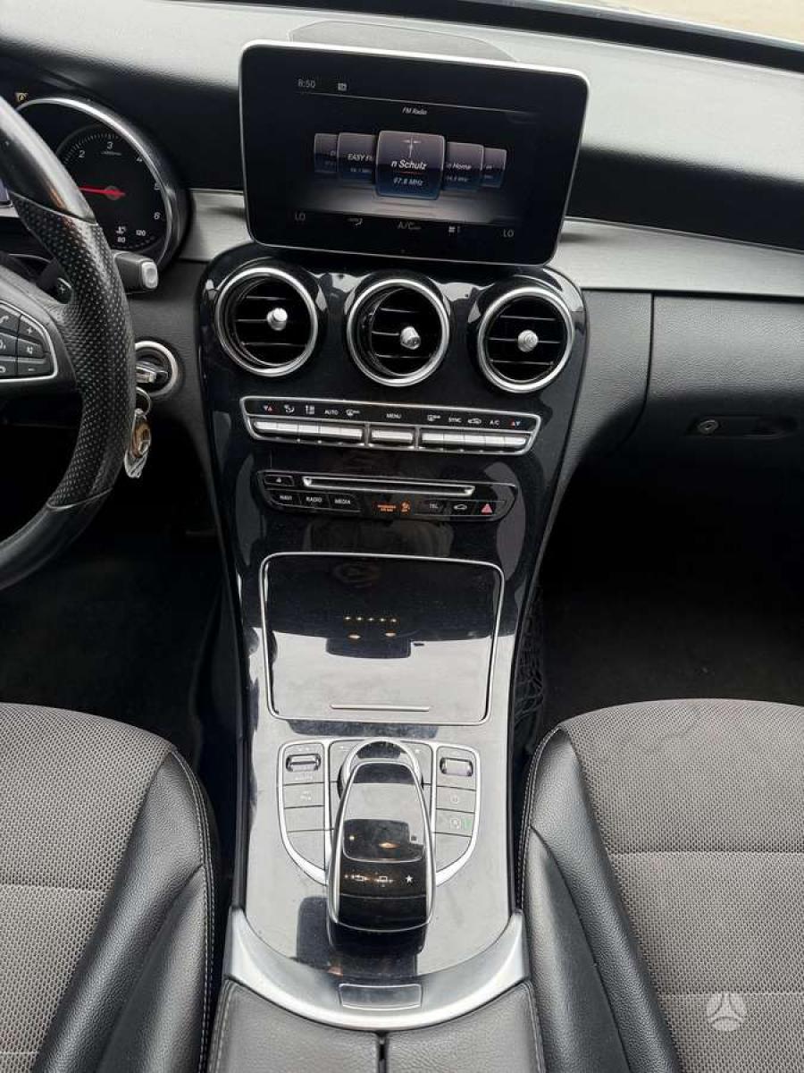 Pelēks Mercedes-Benz c-220 2014 Šauļi, ar dzinēja tilpumu 2.14 L un nobraukumu 203 tūkst. km par 8200 €, foto 13 vietnē AUTOMOTO.COM.LV