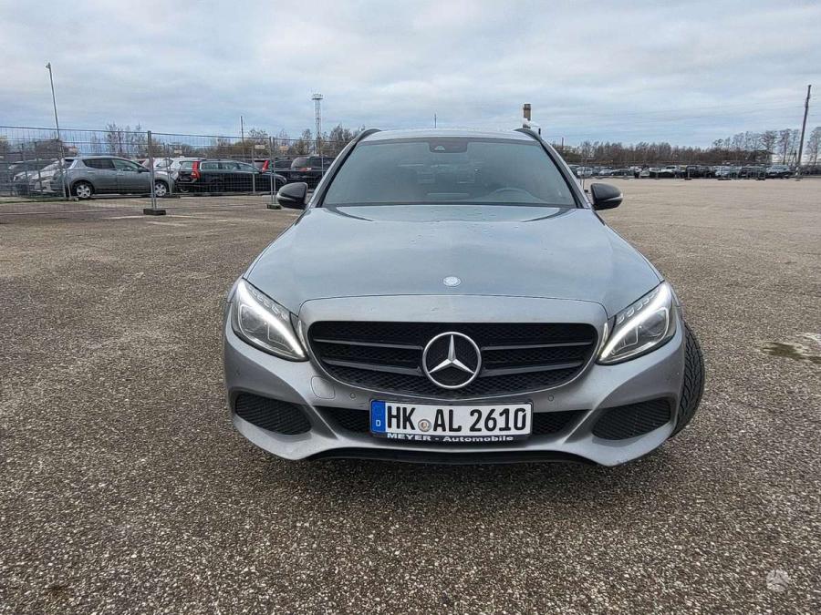 Pelēks Mercedes-Benz c-220 2015 Marijampole, ar dzinēja tilpumu 2.20 L un nobraukumu 258 tūkst. km par 11450 €, foto 2 vietnē AUTOMOTO.COM.LV