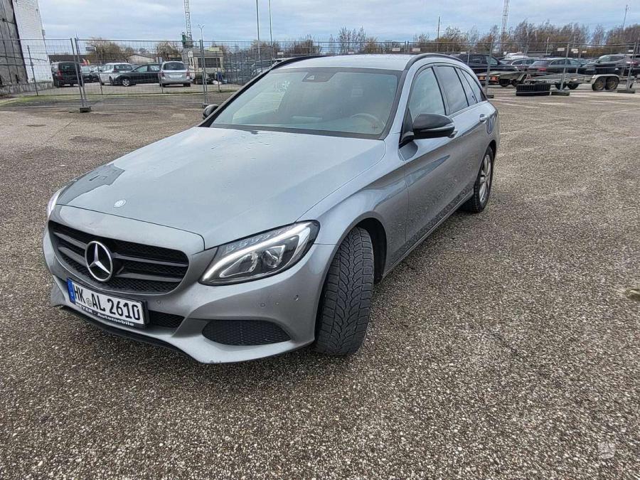 Pelēks Mercedes-Benz c-220 2015 Marijampole, ar dzinēja tilpumu 2.20 L un nobraukumu 258 tūkst. km par 11450 €, foto 12 vietnē AUTOMOTO.COM.LV