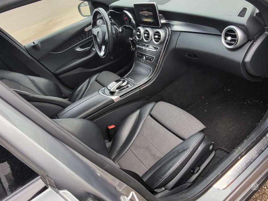 Pelēks Mercedes-Benz c-220 2015 Marijampole, ar dzinēja tilpumu 2.20 L un nobraukumu 258 tūkst. km par 11450 €, foto 16 vietnē AUTOMOTO.COM.LV