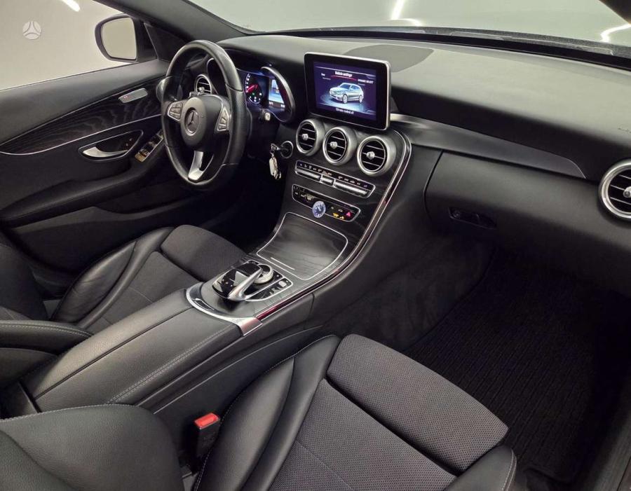 Pelēks Mercedes-Benz c-220 2015 Marijampole, ar dzinēja tilpumu 2.20 L un nobraukumu 257 tūkst. km par 11650 €, foto 19 vietnē AUTOMOTO.COM.LV