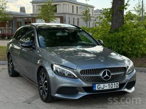 Pelēks Mercedes-Benz c-220 2015 Rīga, ar dzinēja tilpumu 2.20 L un nobraukumu 276 tūkst. km par 8990 €, foto  vietnē AUTOMOTO.COM.LV
