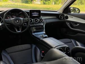 Pelēks Mercedes-Benz c-220 2015 Rīga, ar dzinēja tilpumu 2.20 L un nobraukumu 276 tūkst. km par 8990 €, foto 16 vietnē AUTOMOTO.COM.LV