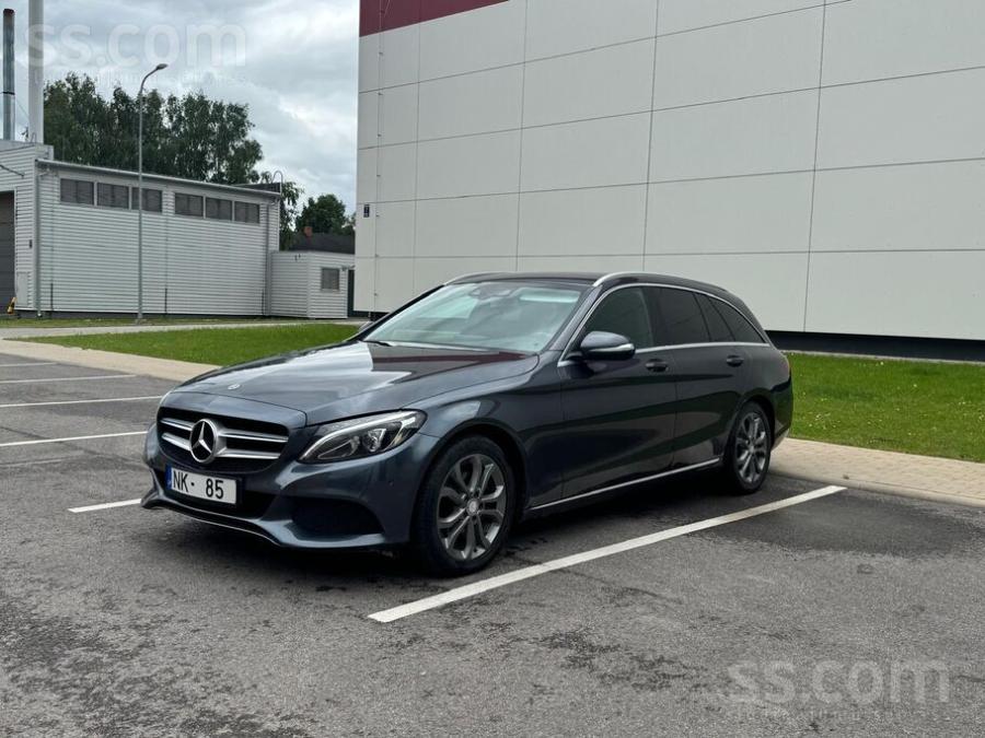 Pelēks Mercedes-Benz c-220 2015 Rīga, ar dzinēja tilpumu 2.20 L un nobraukumu 321 tūkst. km par 11200 €, foto 3 vietnē AUTOMOTO.COM.LV