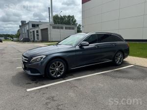 Pelēks Mercedes-Benz c-220 2015 Rīga, ar dzinēja tilpumu 2.20 L un nobraukumu 321 tūkst. km par 11200 €, foto 4 vietnē AUTOMOTO.COM.LV