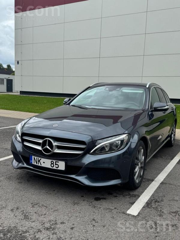 Grey Mercedes-Benz c-220 2015 in Riga, with an engine capacity of 2.20 L and mileage of 321 thousand km for 11200 €, photo 5 on AUTOMOTO.COM.LV