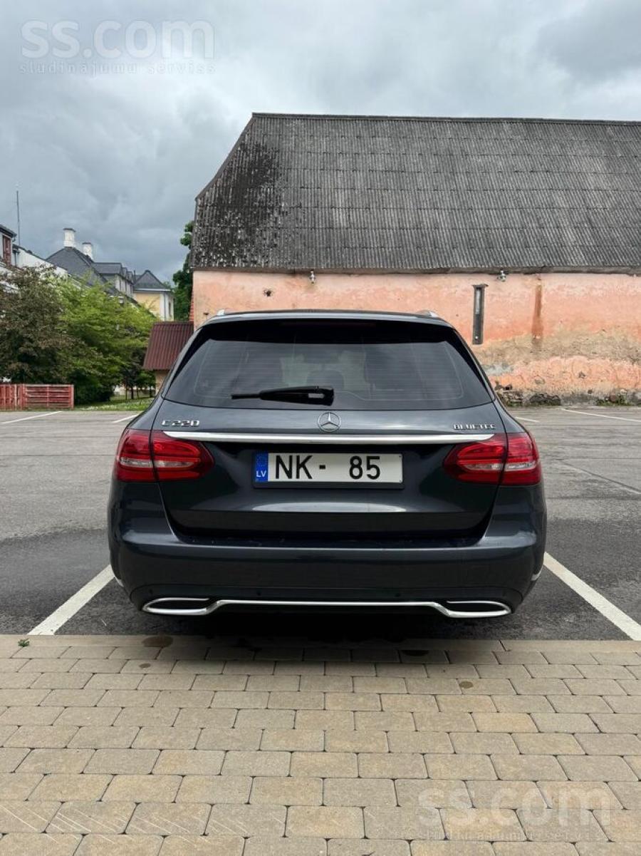 Pelēks Mercedes-Benz c-220 2015 Rīga, ar dzinēja tilpumu 2.20 L un nobraukumu 321 tūkst. km par 11200 €, foto 8 vietnē AUTOMOTO.COM.LV