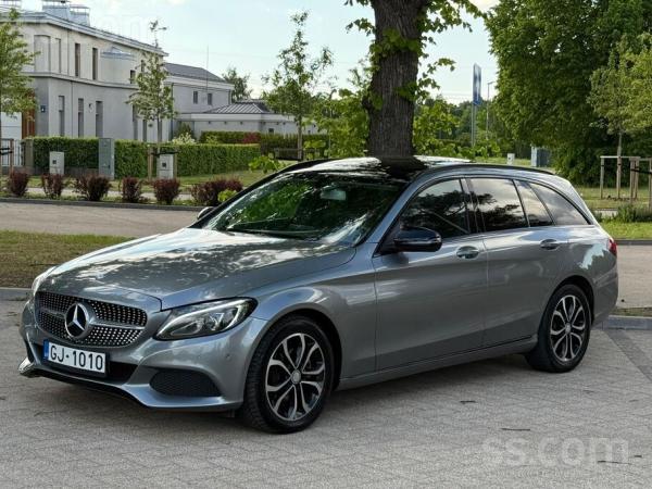 Grey Mercedes-Benz c-220 2015 in Riga, with an engine capacity of 2.20 L and mileage of 276 thousand km for 8990 €, photo 5 on AUTOMOTO.COM.LV