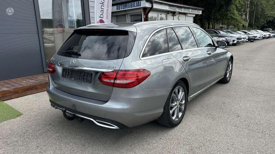 Pelēks Mercedes-Benz c-220 2015 Klaipėda, ar dzinēja tilpumu 2.14 L un nobraukumu 270 tūkst. km par 9250 €, foto 4 vietnē AUTOMOTO.COM.LV