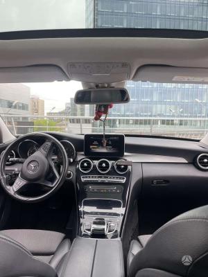 Pelēks Mercedes-Benz c-220 2015 Viļņa, ar dzinēja tilpumu 2.14 L un nobraukumu 185 tūkst. km par 12500 €, foto 12 vietnē AUTOMOTO.COM.LV