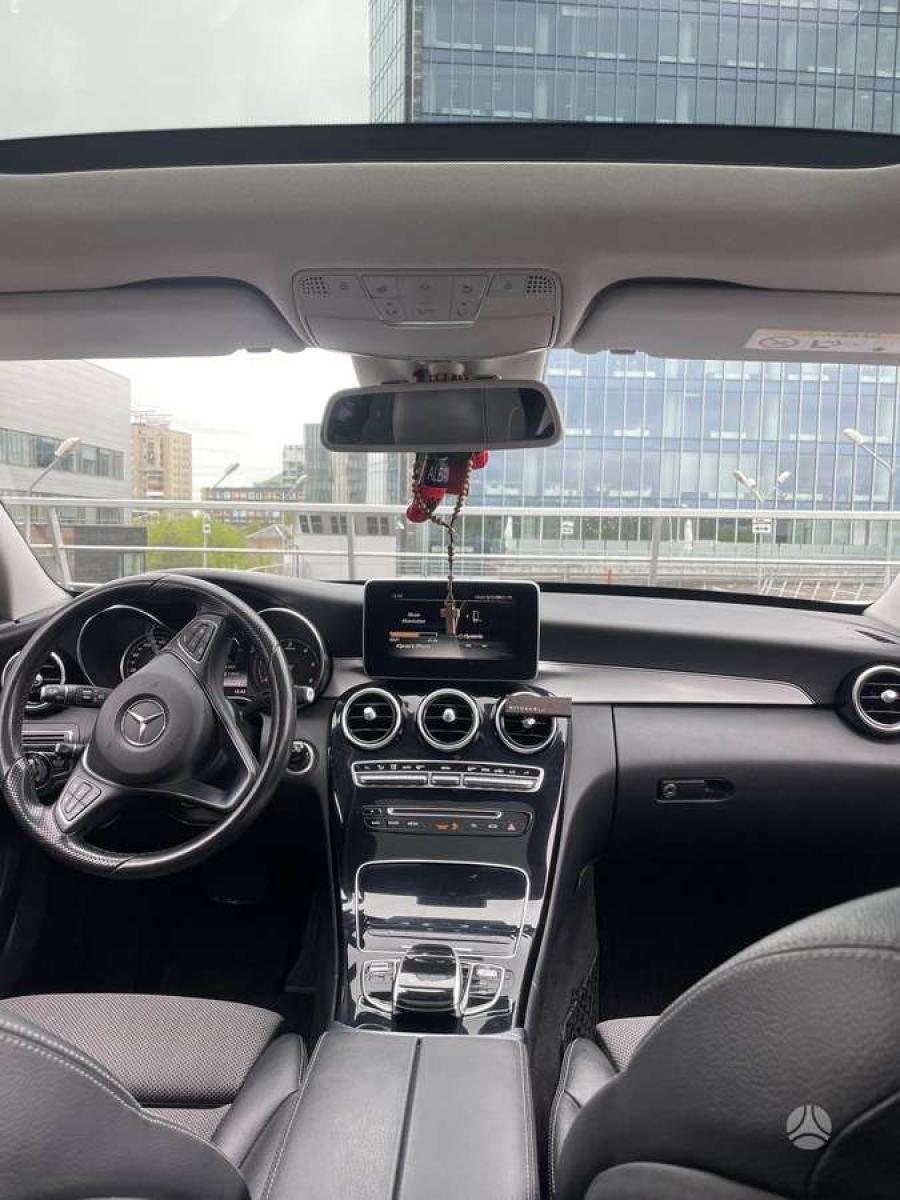 Pelēks Mercedes-Benz c-220 2015 Viļņa, ar dzinēja tilpumu 2.14 L un nobraukumu 185 tūkst. km par 12500 €, foto 12 vietnē AUTOMOTO.COM.LV