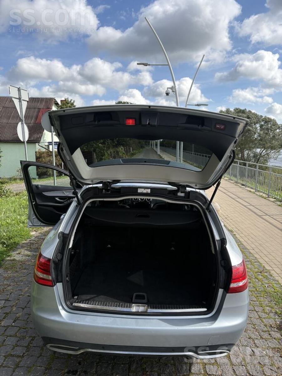 Grey Mercedes-Benz c-220 2015 in Riga, with an engine capacity of 2.20 L and mileage of 288 thousand km for 11200 €, photo 8 on AUTOMOTO.COM.LV