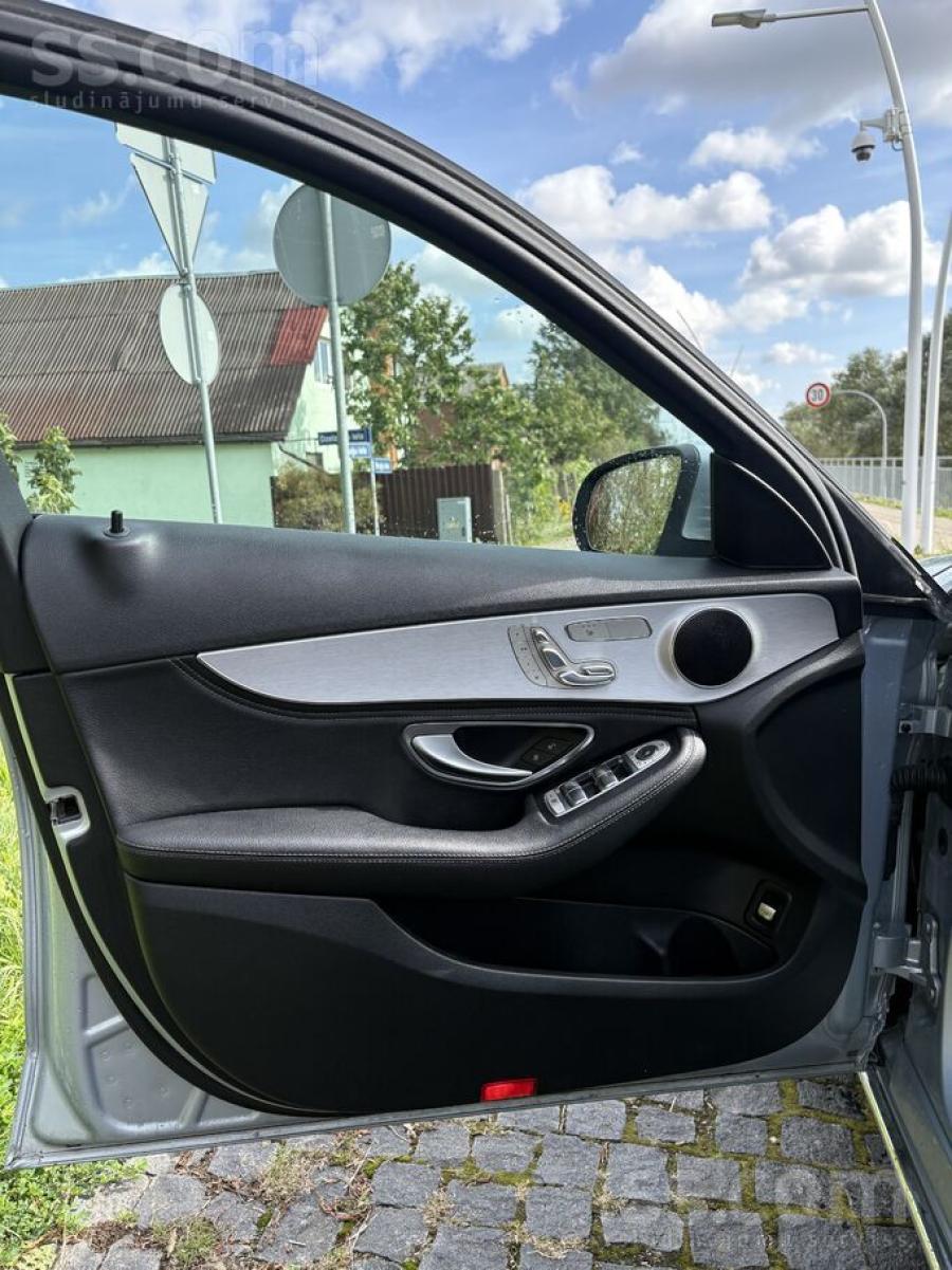 Grey Mercedes-Benz c-220 2015 in Riga, with an engine capacity of 2.20 L and mileage of 288 thousand km for 11200 €, photo 9 on AUTOMOTO.COM.LV