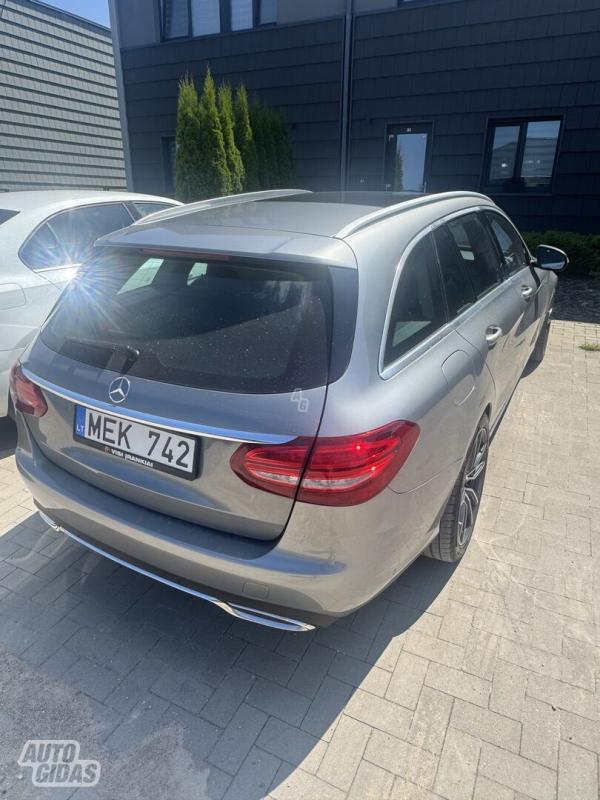 Grey Mercedes-Benz c-220 2015 in Kaunas, with an engine capacity of 2.10 L and mileage of 336 thousand km for 10500 €, photo 4 on AUTOMOTO.COM.LV