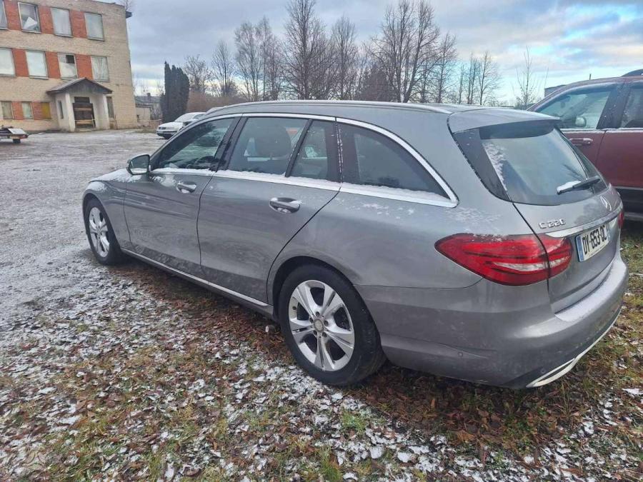 Grey Mercedes-Benz c-220 2016 in Kelme, with an engine capacity of 2.20 L and mileage of 295 thousand km for 5950 €, photo 4 on AUTOMOTO.COM.LV