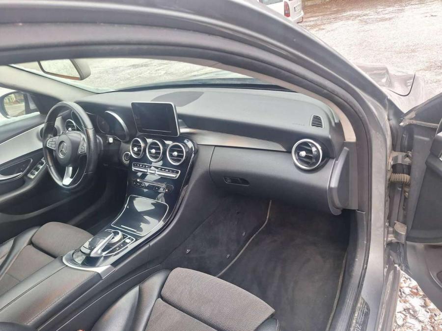 Grey Mercedes-Benz c-220 2016 in Kelme, with an engine capacity of 2.20 L and mileage of 295 thousand km for 5950 €, photo 8 on AUTOMOTO.COM.LV