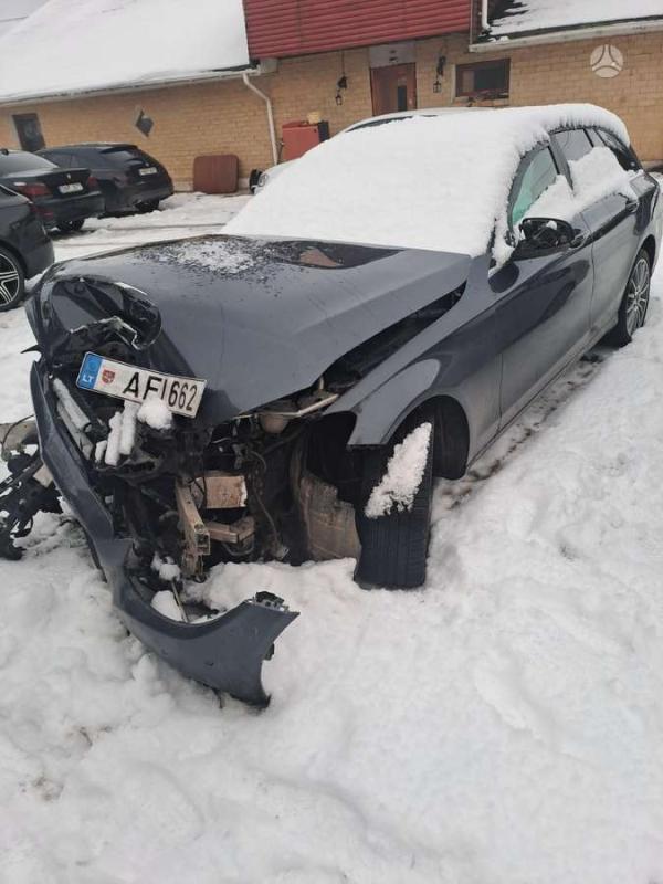 Grey Mercedes-Benz c-220 2016 in Panevezys, with an engine capacity of 2.14 L and mileage of 290 thousand km for 3500 €, photo 1 on AUTOMOTO.COM.LV