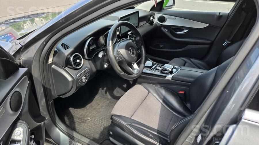 Pelēks Mercedes-Benz c-220 2016 Rīga, ar dzinēja tilpumu 2.20 L un nobraukumu 259 tūkst. km par 12500 €, foto 10 vietnē AUTOMOTO.COM.LV