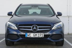 Pelēks Mercedes-Benz c-220 2016 Rīga, ar dzinēja tilpumu 2.20 L un nobraukumu 273 tūkst. km par 9900 €, foto 4 vietnē AUTOMOTO.COM.LV