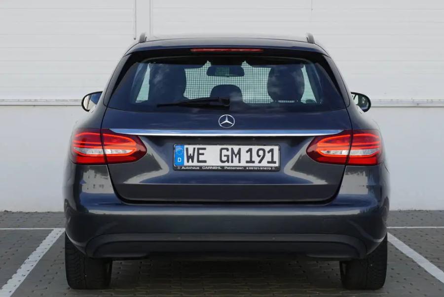 Pelēks Mercedes-Benz c-220 2016 Rīga, ar dzinēja tilpumu 2.20 L un nobraukumu 273 tūkst. km par 9900 €, foto 11 vietnē AUTOMOTO.COM.LV