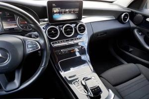 Pelēks Mercedes-Benz c-220 2016 Rīga, ar dzinēja tilpumu 2.20 L un nobraukumu 273 tūkst. km par 9900 €, foto 27 vietnē AUTOMOTO.COM.LV