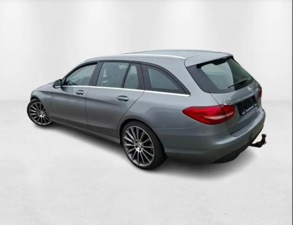 Pelēks Mercedes-Benz c-220 2016 Jelgava, ar dzinēja tilpumu 2.20 L un nobraukumu 300 tūkst. km par 7350 €, foto 4 vietnē AUTOMOTO.COM.LV