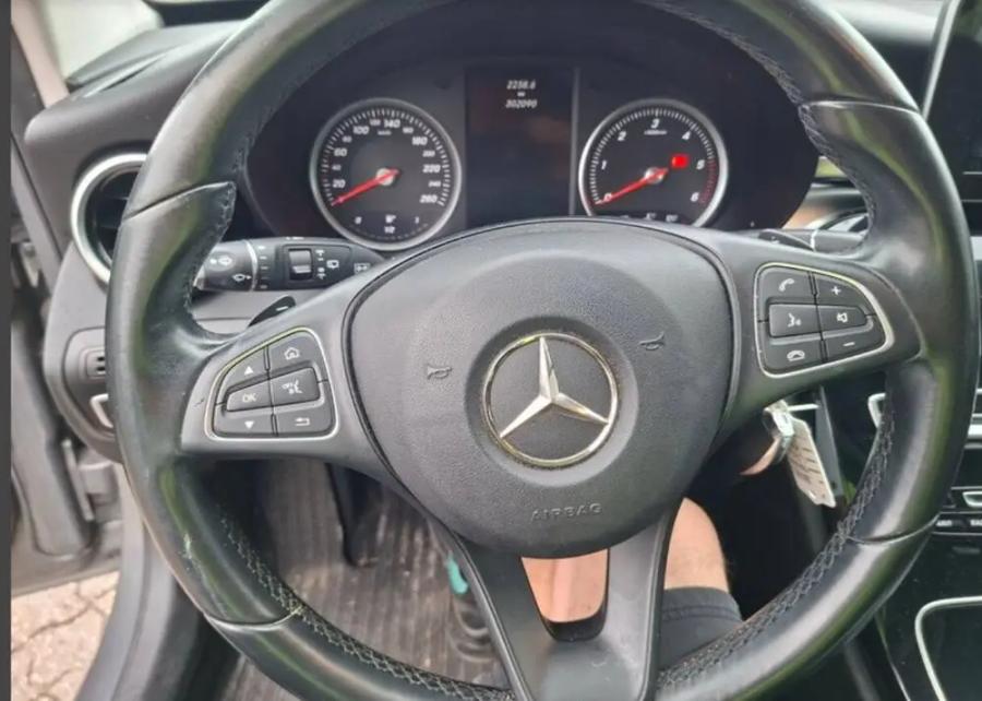 Серый Мерседес Ц 220 2016 в Елгава, объемом двигателя 2.20 л и пробегом 300 тыс. км за 7350 €, фото 8 на AUTOMOTO.COM.LV