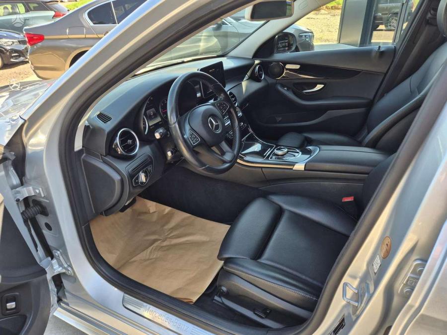 Pelēks Mercedes-Benz c-220 2016 Utena, ar dzinēja tilpumu 2.14 L un nobraukumu 263 tūkst. km par 8990 €, foto 10 vietnē AUTOMOTO.COM.LV