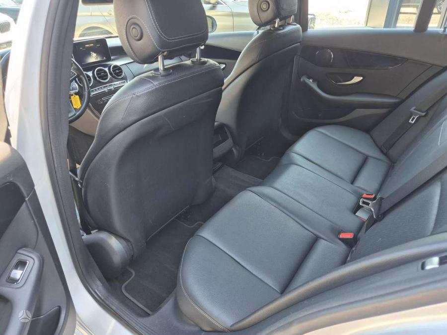 Pelēks Mercedes-Benz c-220 2016 Utena, ar dzinēja tilpumu 2.14 L un nobraukumu 263 tūkst. km par 8990 €, foto 12 vietnē AUTOMOTO.COM.LV