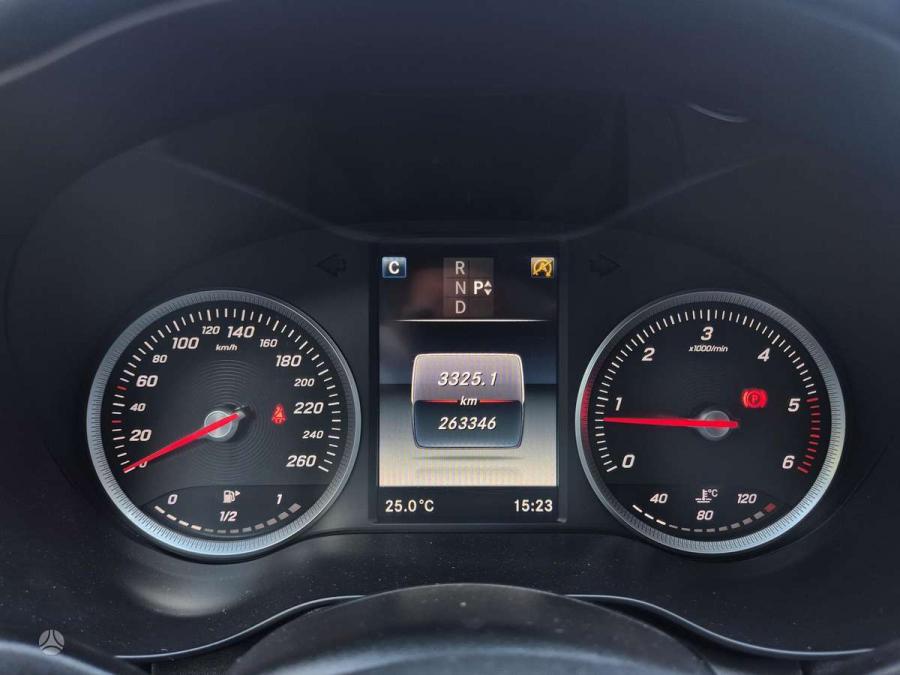 Pelēks Mercedes-Benz c-220 2016 Utena, ar dzinēja tilpumu 2.14 L un nobraukumu 263 tūkst. km par 8990 €, foto 16 vietnē AUTOMOTO.COM.LV