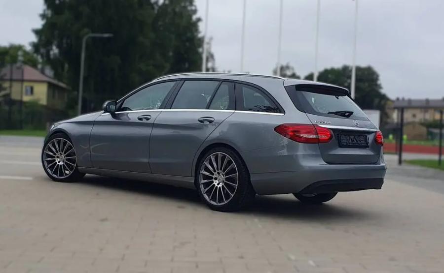 Pelēks Mercedes-Benz c-220 2016 Jelgava, ar dzinēja tilpumu 2.20 L un nobraukumu 300 tūkst. km par 8950 €, foto 6 vietnē AUTOMOTO.COM.LV