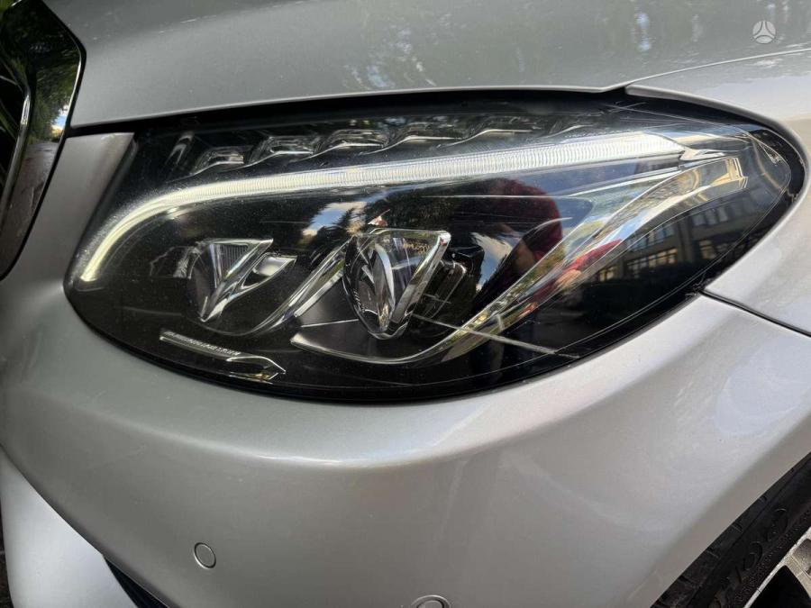 Grey Mercedes-Benz c-220 2016 in Vilnius, with an engine capacity of 2.14 L and mileage of 300 thousand km for 10300 €, photo 11 on AUTOMOTO.COM.LV