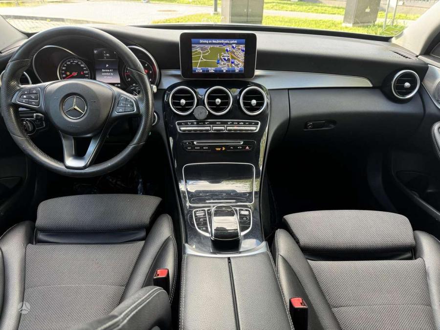 Grey Mercedes-Benz c-220 2016 in Vilnius, with an engine capacity of 2.14 L and mileage of 300 thousand km for 10300 €, photo 12 on AUTOMOTO.COM.LV