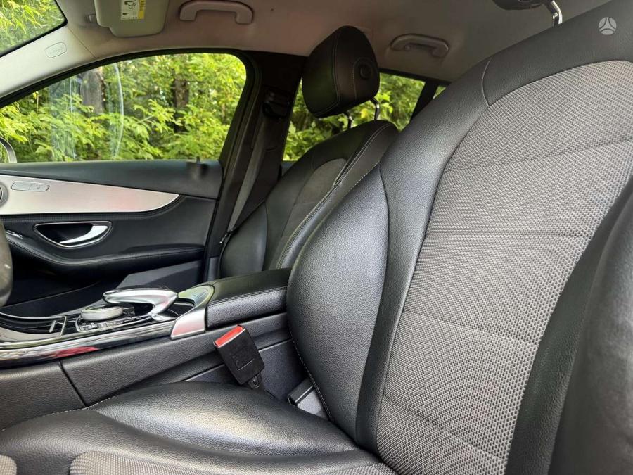 Pelēks Mercedes-Benz c-220 2016 Viļņa, ar dzinēja tilpumu 2.14 L un nobraukumu 300 tūkst. km par 10300 €, foto 13 vietnē AUTOMOTO.COM.LV