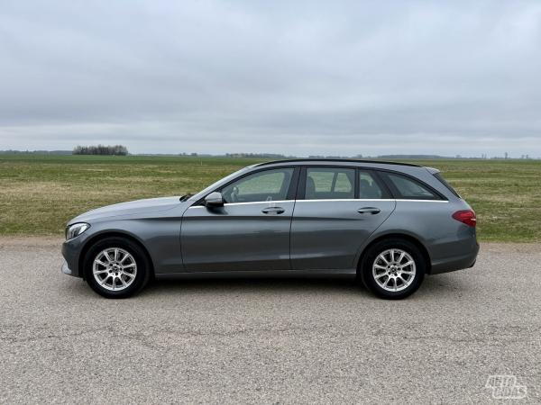 Grey Mercedes-Benz c-220 2017 in Vilkaviskis, with an engine capacity of 2.10 L and mileage of 267 thousand km for 12200 €, photo 5 on AUTOMOTO.COM.LV