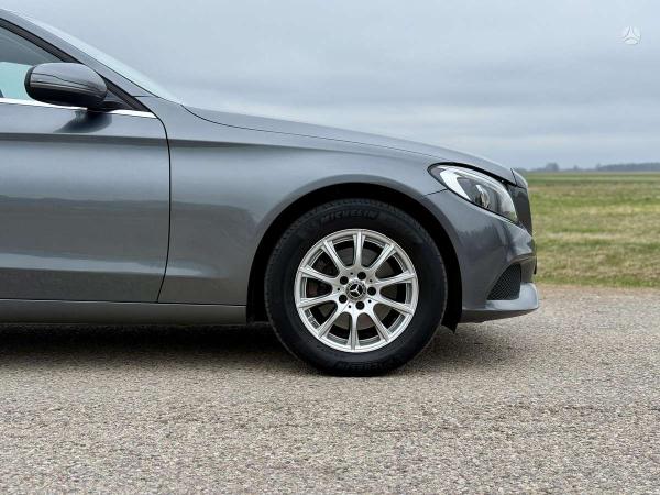 Grey Mercedes-Benz c-220 2017 in Siauliai, with an engine capacity of 2.14 L and mileage of 267 thousand km for 10900 €, photo 7 on AUTOMOTO.COM.LV