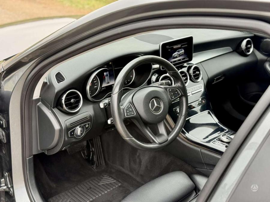 Pelēks Mercedes-Benz c-220 2017 Šauļi, ar dzinēja tilpumu 2.14 L un nobraukumu 267 tūkst. km par 10900 €, foto 11 vietnē AUTOMOTO.COM.LV