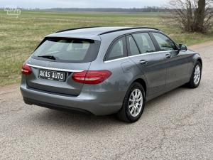 Pelēks Mercedes-Benz c-220 2017 Vilkaviškis, ar dzinēja tilpumu 2.10 L un nobraukumu 267 tūkst. km par 10900 €, foto 4 vietnē AUTOMOTO.COM.LV