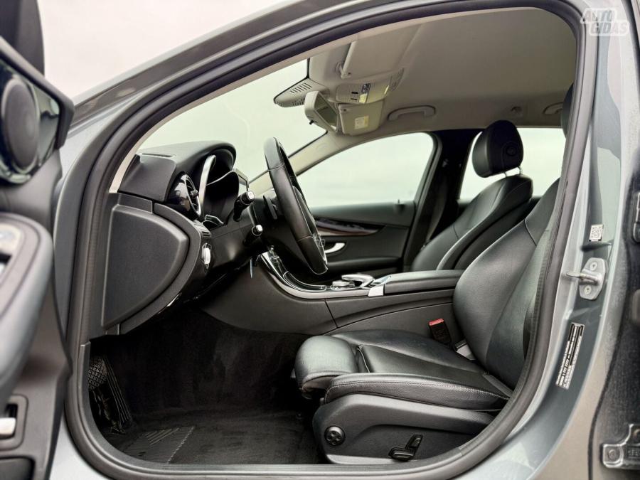 Pelēks Mercedes-Benz c-220 2017 Vilkaviškis, ar dzinēja tilpumu 2.10 L un nobraukumu 267 tūkst. km par 10900 €, foto 10 vietnē AUTOMOTO.COM.LV